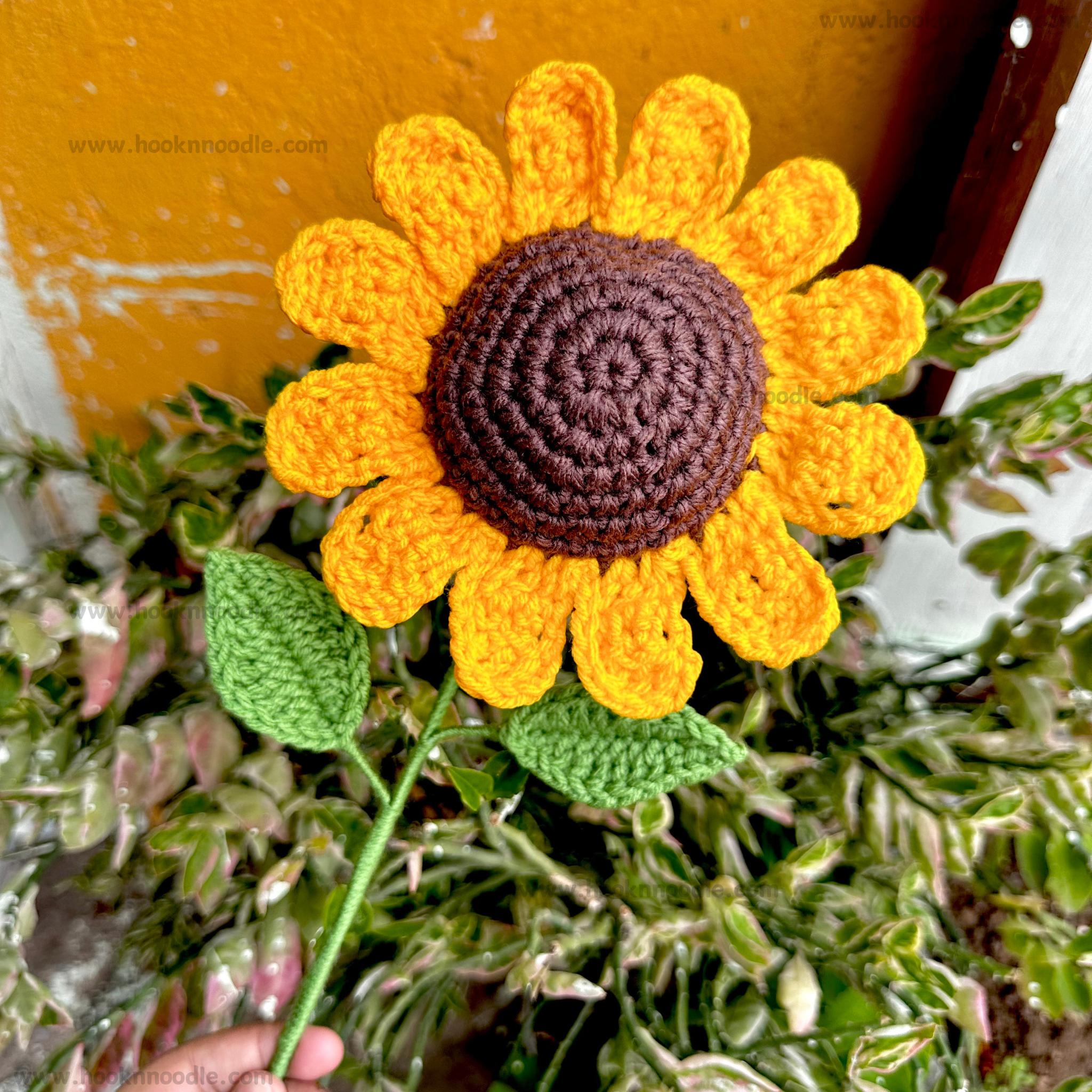 Everlasting Sunflower- Round Petal Crochet Sunflower – Hook•n•Noodle